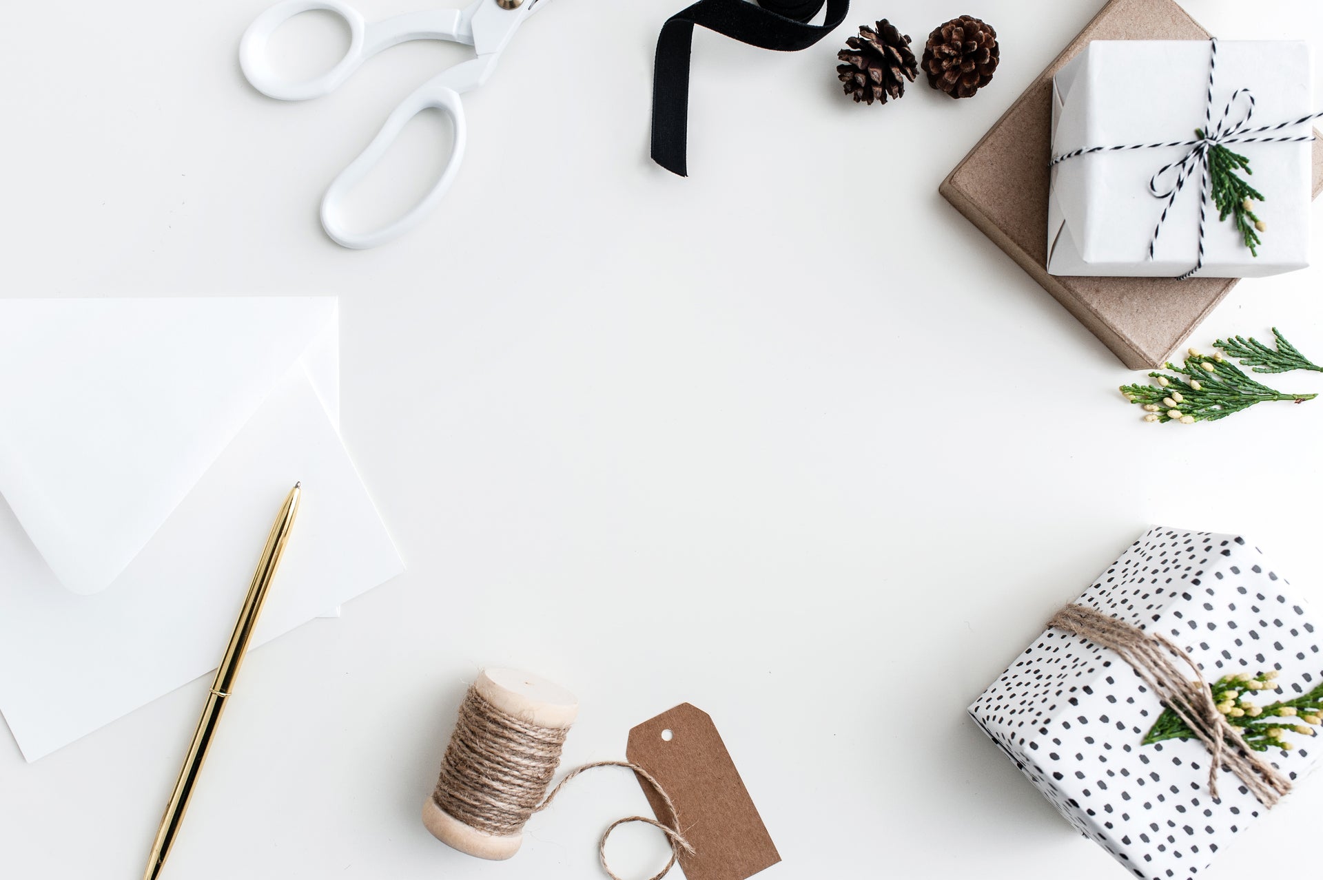 Holiday Shop – Paper and Spark